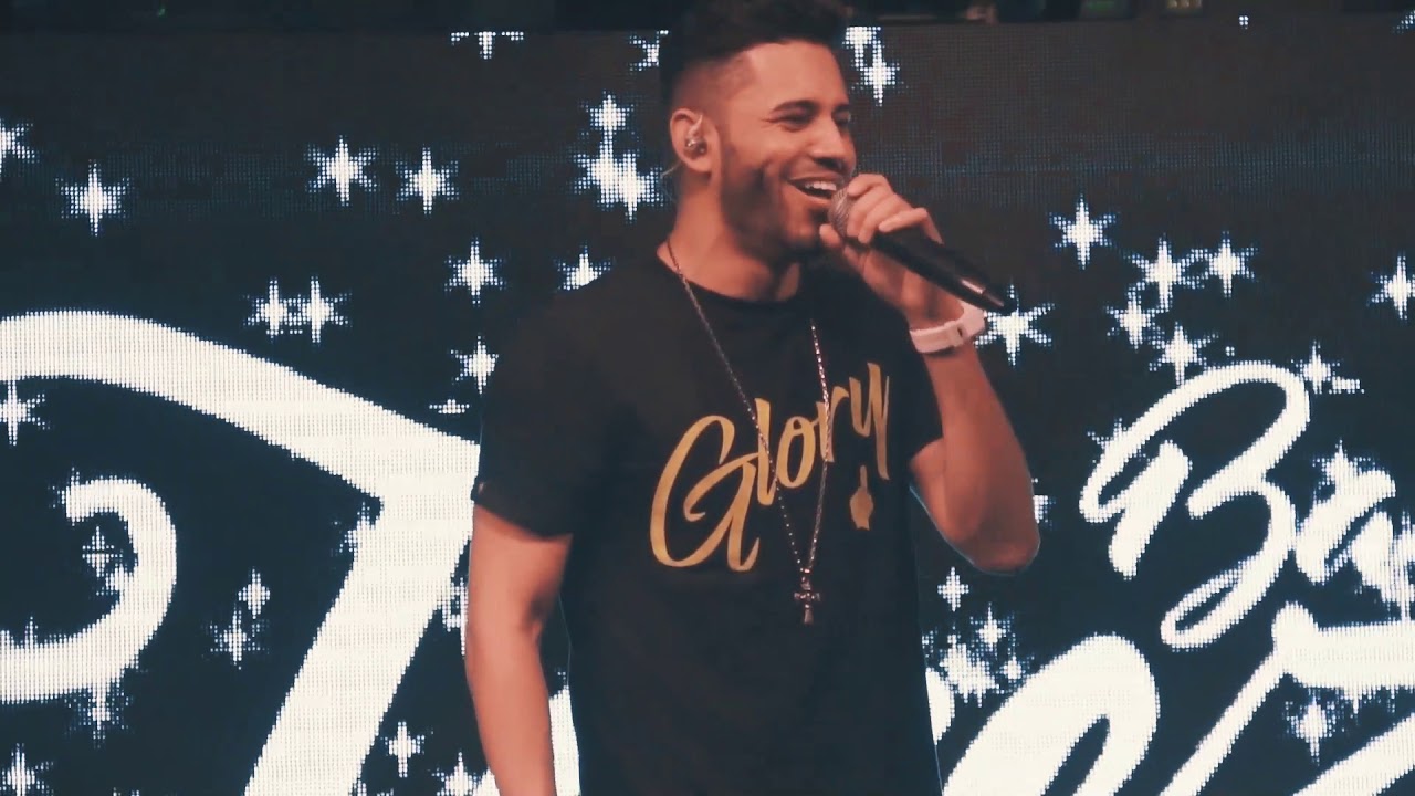 Banda Terezo - Uma chance (Clipe Oficial) - YouTube