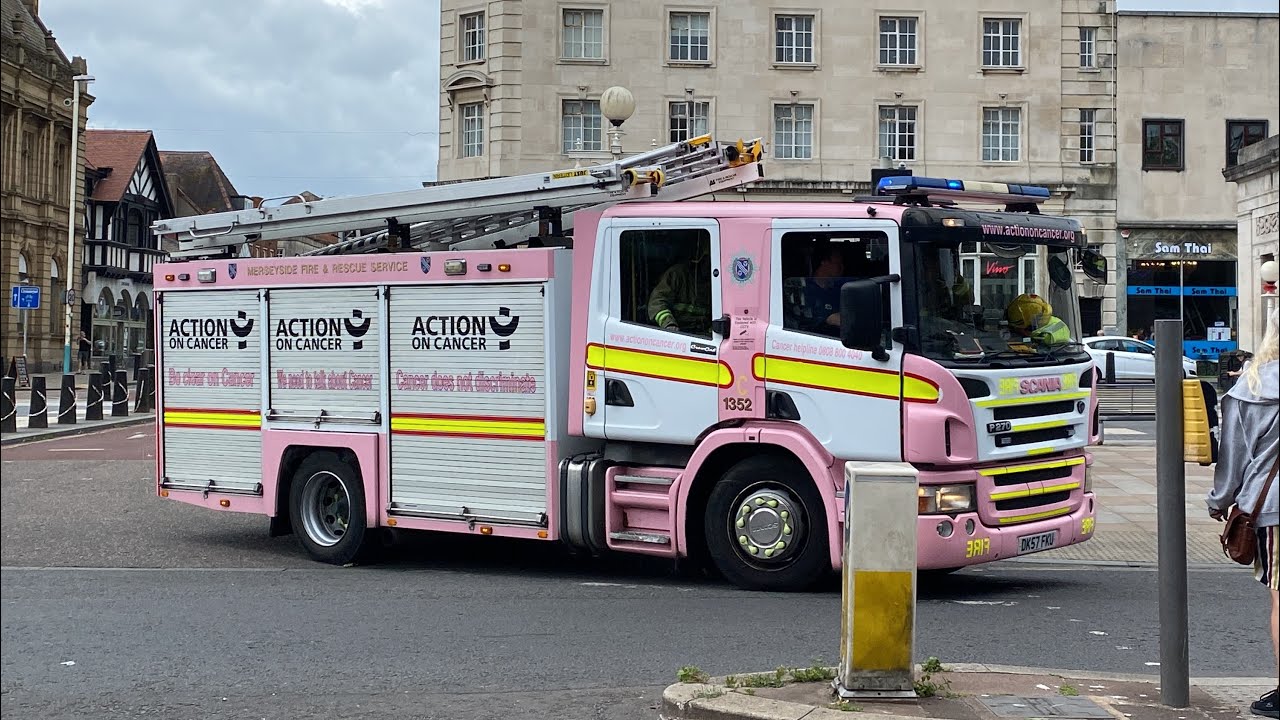 *RESERVE* Merseyside FRS - Lily The Pink Responding! - YouTube