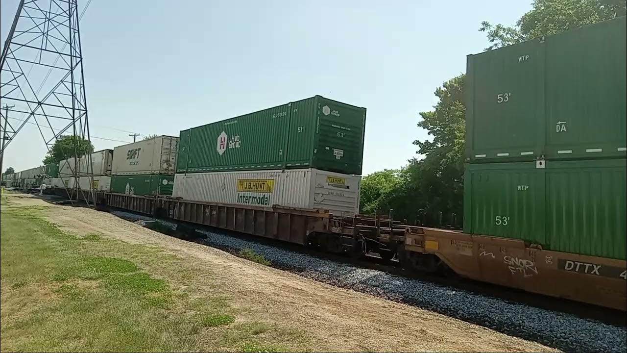 NS 26C With a Trio of Dash 9's. - YouTube