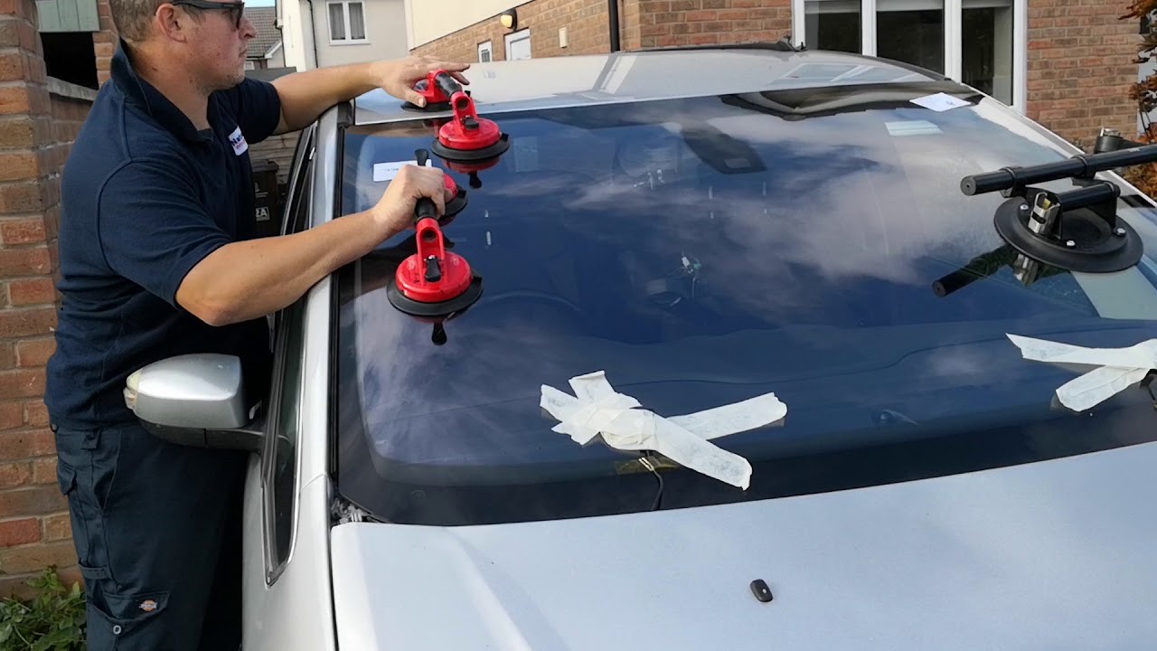 Lil Buddy - 2011 Ford S-Max Windscreen Replacement (HT3568LC0E ...