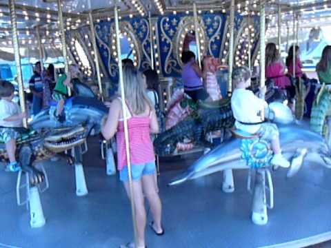 Downtown Aquarium Carousel / June 30, 2011 - YouTube