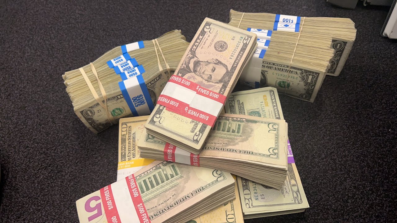 Las Vegas LIVE Cash or Crash - LIVE Stacks of Cash. Searching bank ...