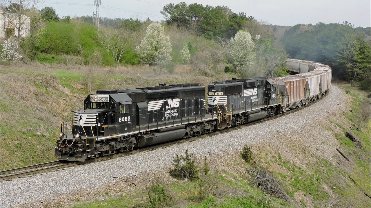 HD: NS 6082 leads NS Train A64 in Lovick, AL - YouTube