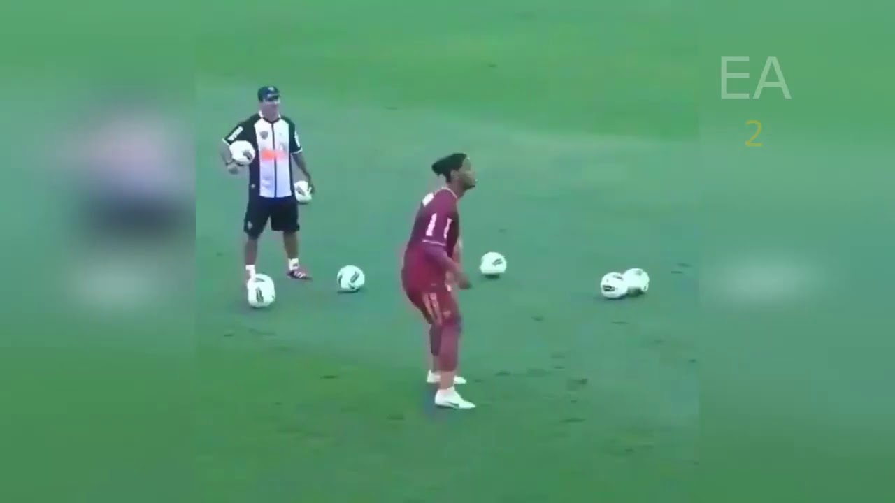 7 Ronaldinho Movements That Shocked Everyone in Football 1 - YouTube