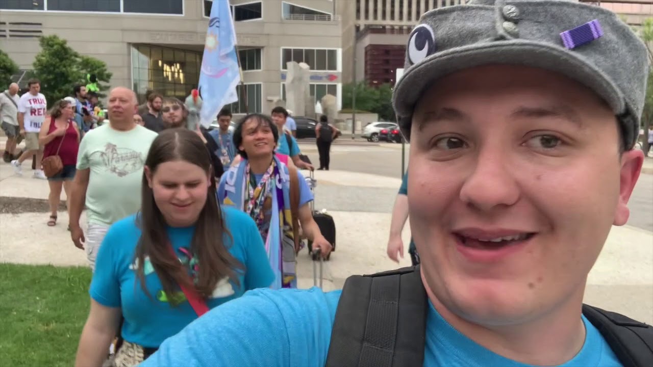 Joe Vlogs: Bronycon 2019: Day 0 - YouTube