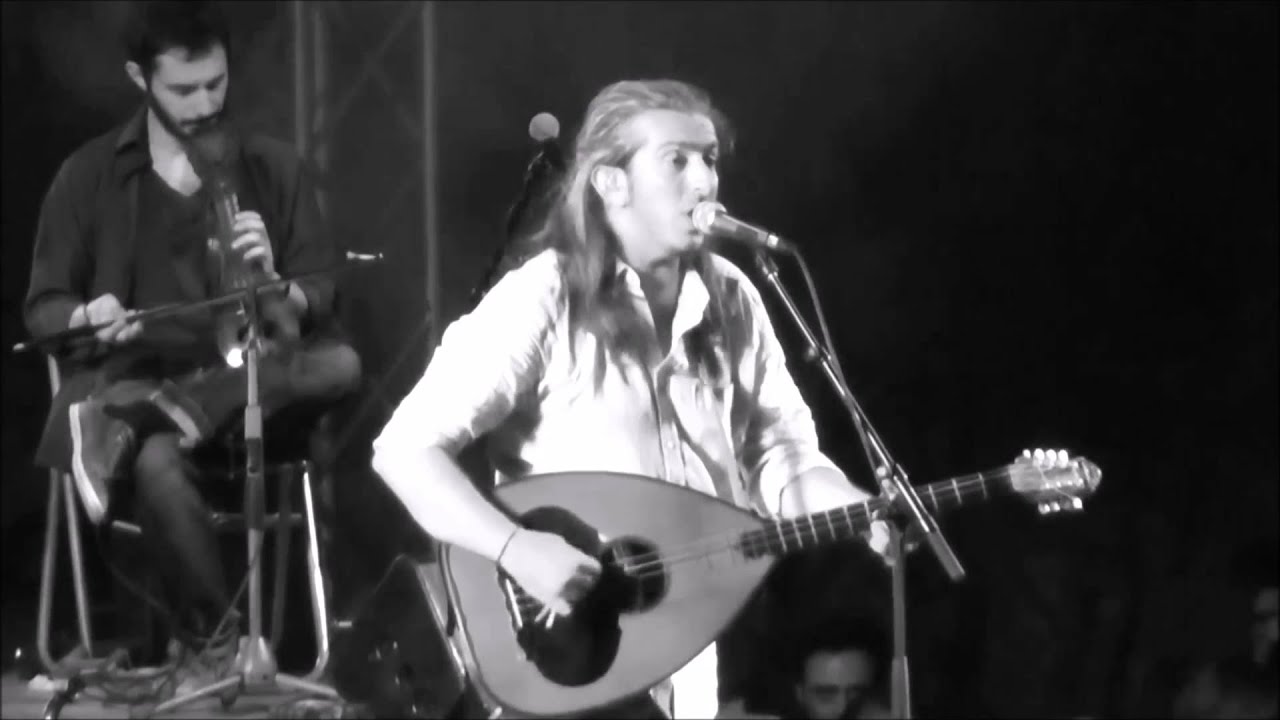 Γιαννης Χαρουλης θεατρο βραχων 2015 - YouTube