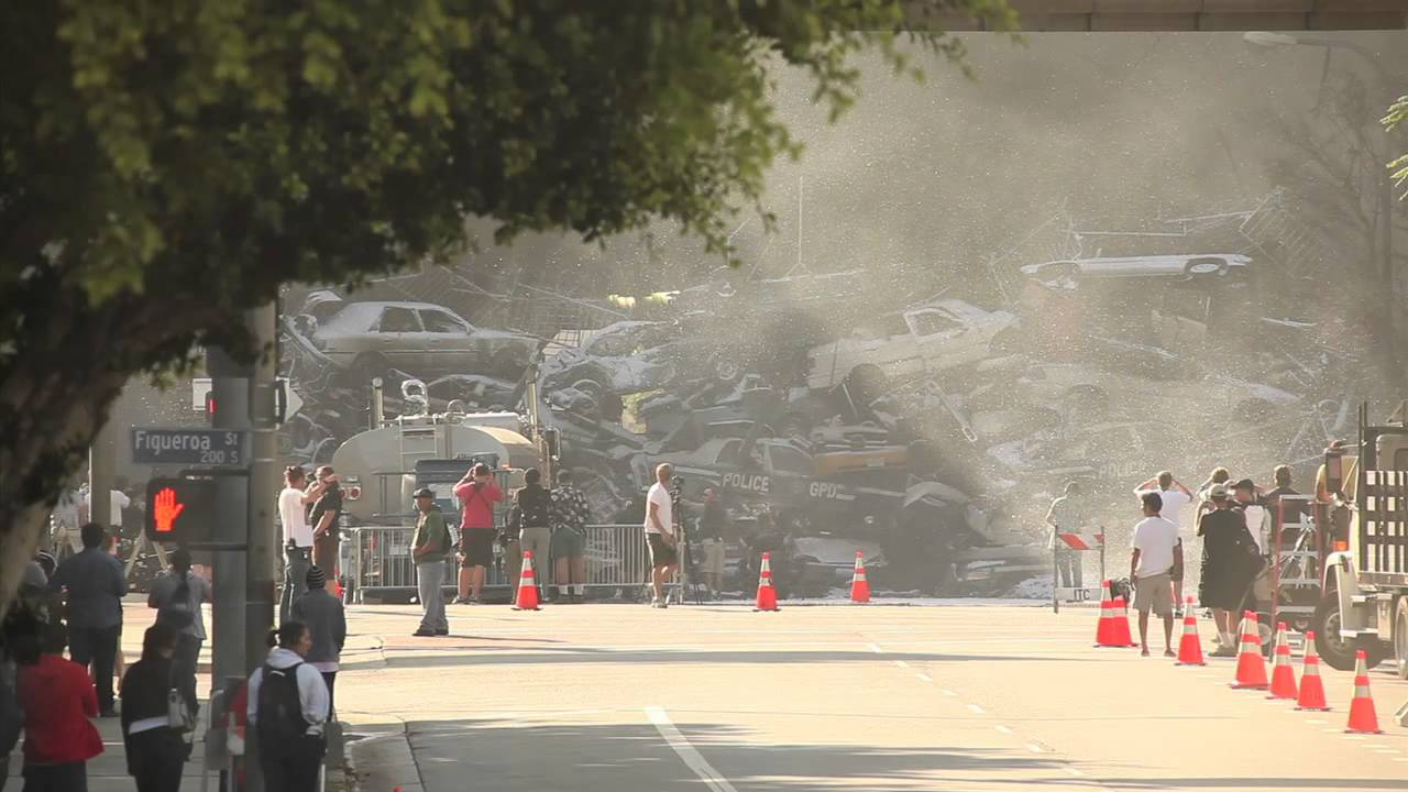 The Dark Knight Rises Explosion Of Piled Up Destroyed Cars By Tunnel ...