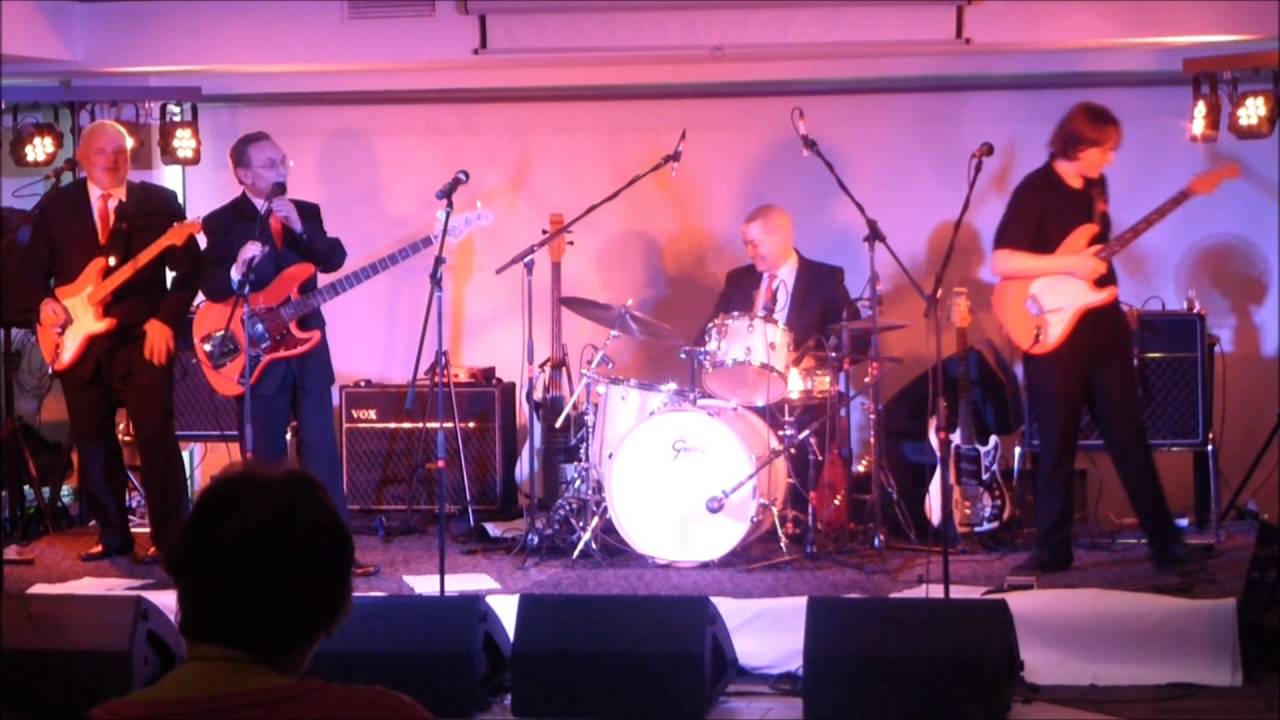 Jules Artist (Belgium) & The Evening Shadows (UK) - YouTube