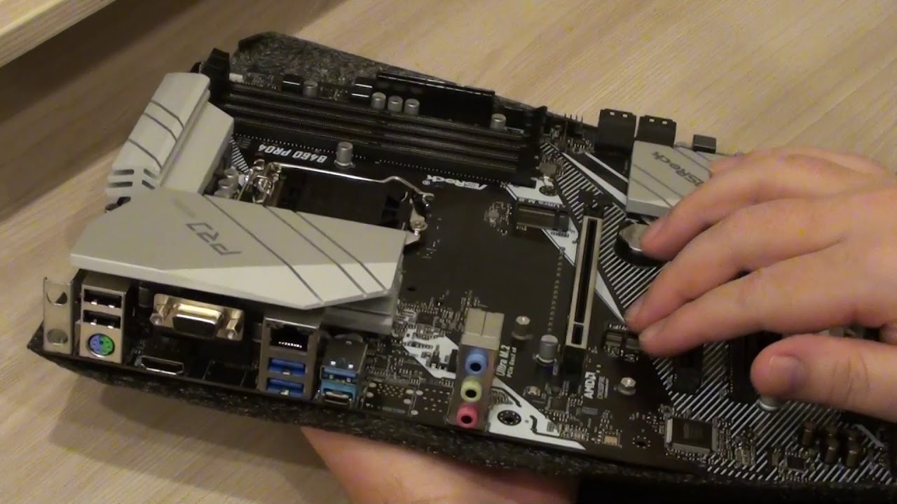 Обзор материнской платы ASROCK B460 Pro4 - YouTube