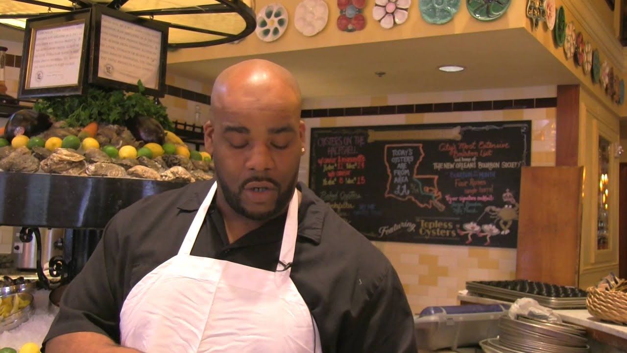 Oyster 101 with Rickey Lee, the World's Fastest Shucker - YouTube