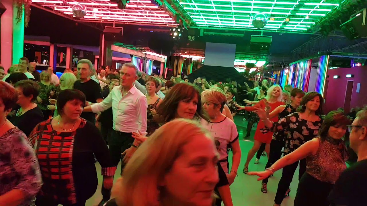 Ballo la ''Cucaracha'' al Dancing Tropical Lusia (RO) - YouTube