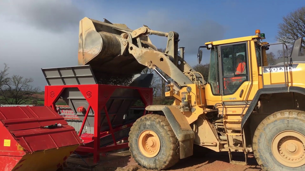 BAC600 M portable bagging container for aggregates/salt/fertilizer ...