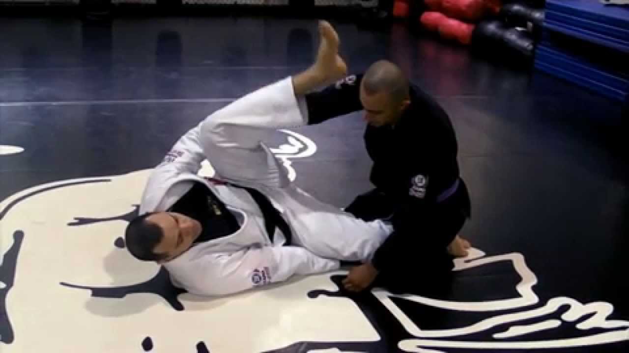Brazilian Jiu-Jitsu: BJJ Inverted Guard Sweep - YouTube