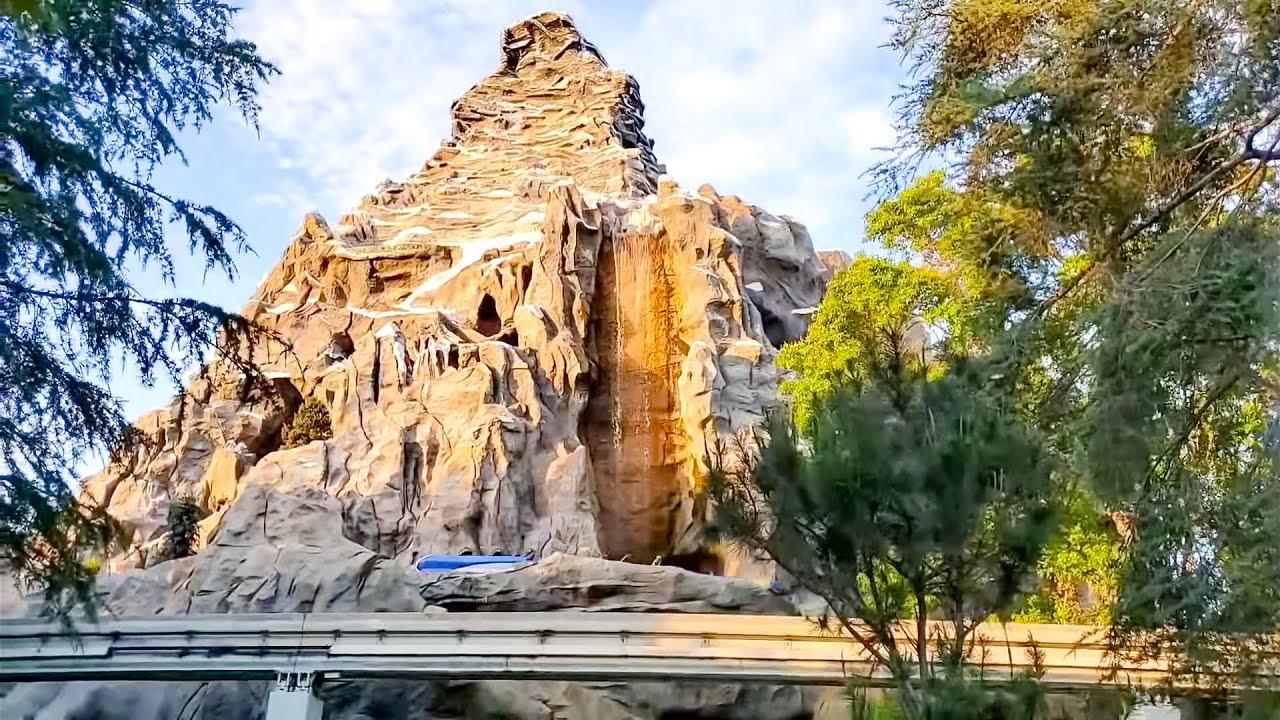 🔴 LIVE: Disneyland Adventures - YouTube