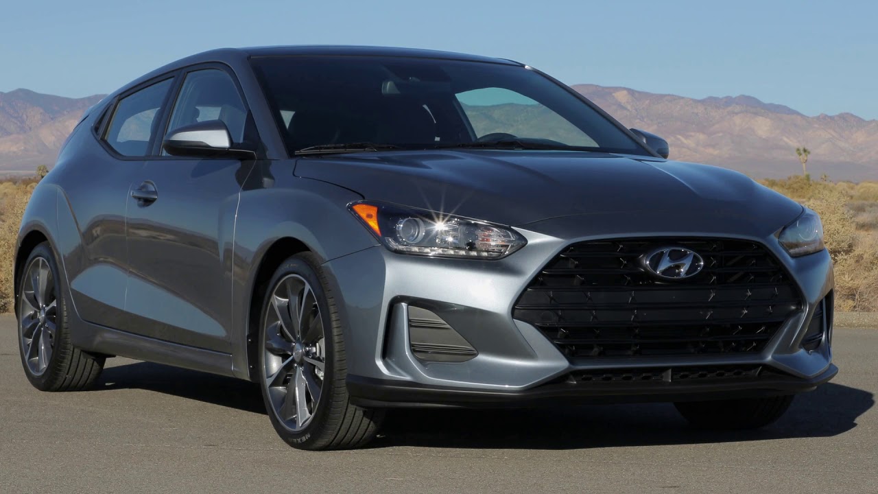 2019 Hyundai Veloster (Standard Version) Driving, Exterior, Interior ...