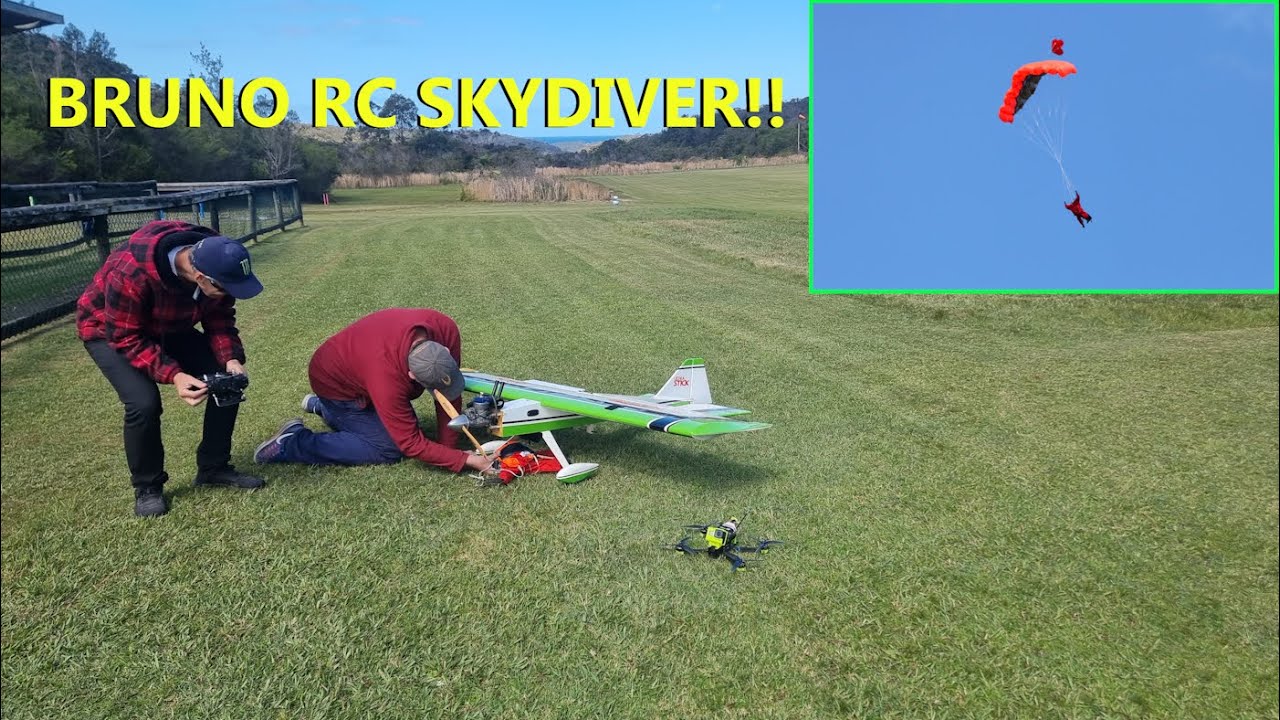 Bruno the rc Skydiver - diving from an rc plane!@! - YouTube
