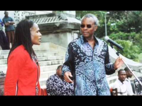 Eneas Comiche o homem certo para Moçambique - YouTube