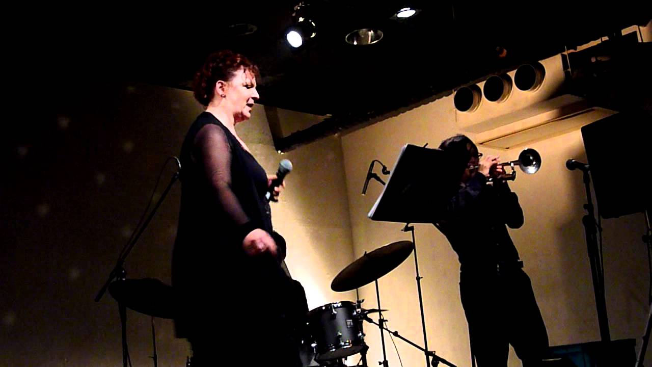 Lenne Hardt "I Want To Be Evil" - YouTube
