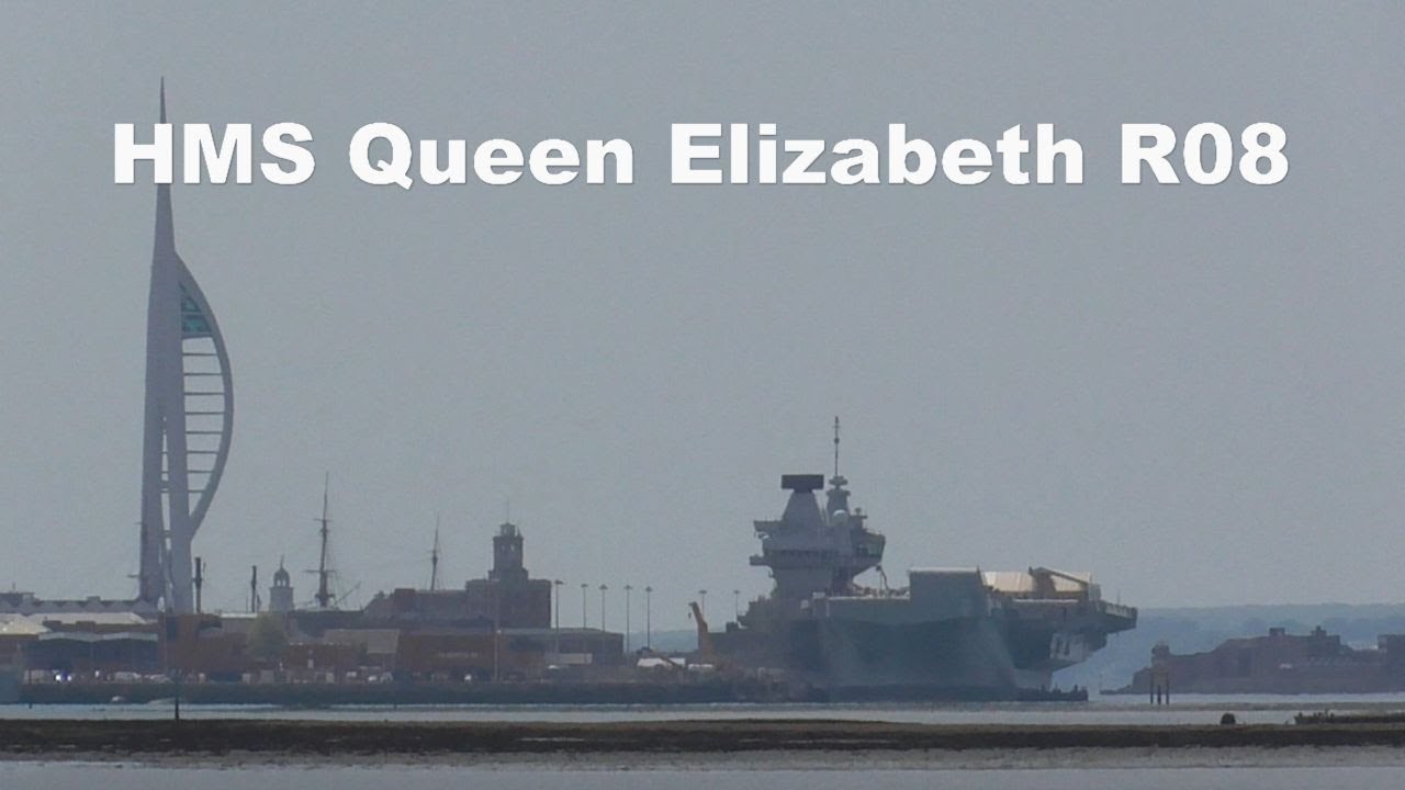 HMS Queen Elizabeth (R08) aircraft carrier - YouTube