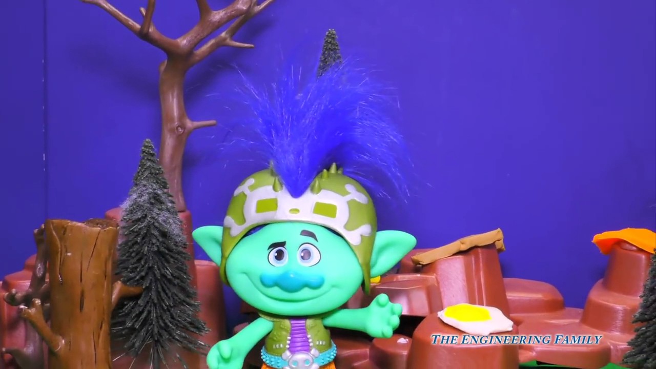 PLAY DOH + Dreamworks TROLLS Campfire Scavenger Hunt Surprise Party New ...