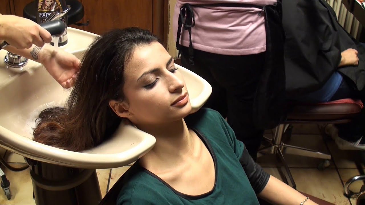 6169 sahra trailer shampoo and wetset vintagehair updo combout curlers ...