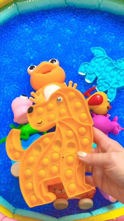 Learn Colors and Animal Names in English for Kids! - YouTube