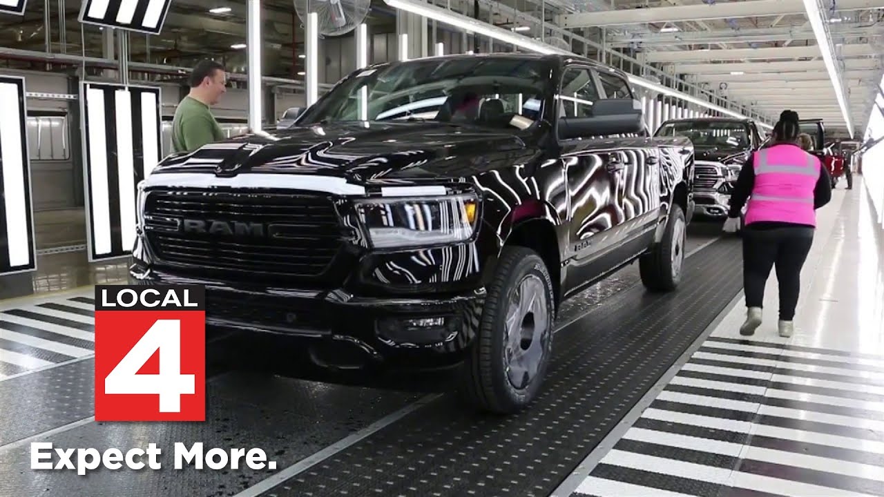 Stellantis lays off 400 salaried workers in Metro Detroit - YouTube