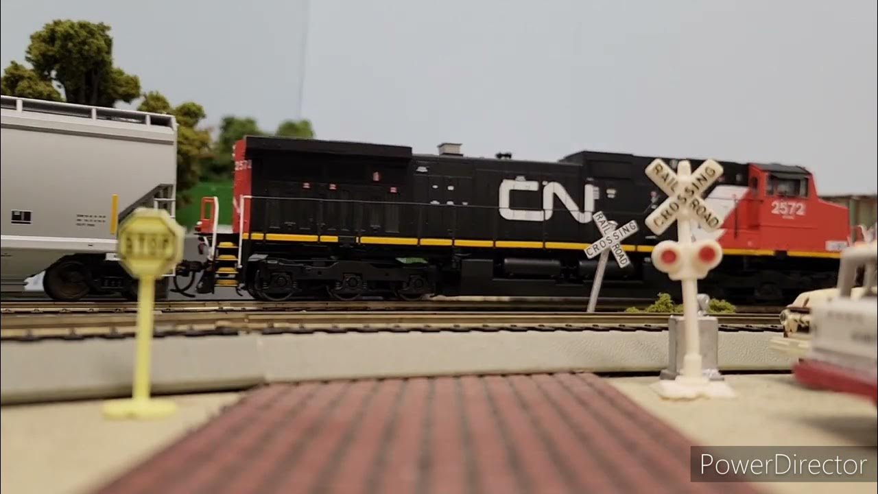 CN grain train - YouTube