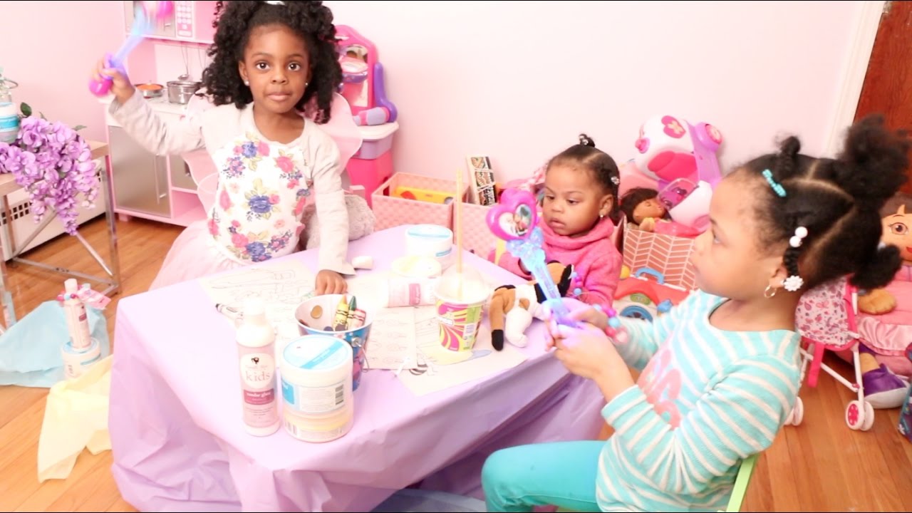 3 Girls Have The Most Amazing Play Date Ever - YouTube