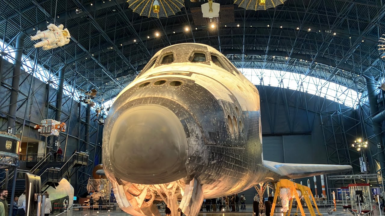 Space Shuttle Discovery at Smithsonian Air and Space Museum - YouTube