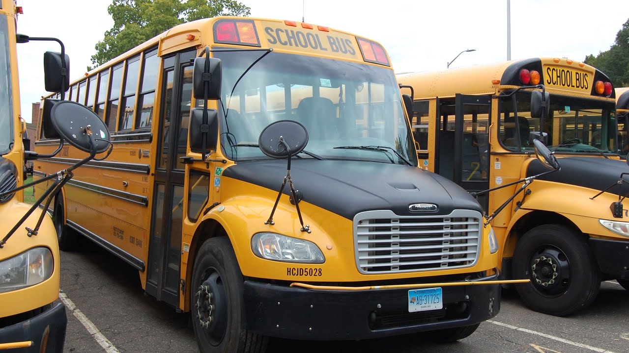 2017 Thomas C2 - #HCJD5028 | Walk Around - YouTube