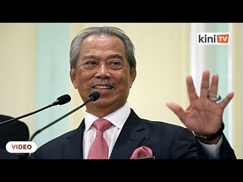 'Ada suami pakai baju kelawar isteri, ada yang kayuh basikal dalam rumah'
