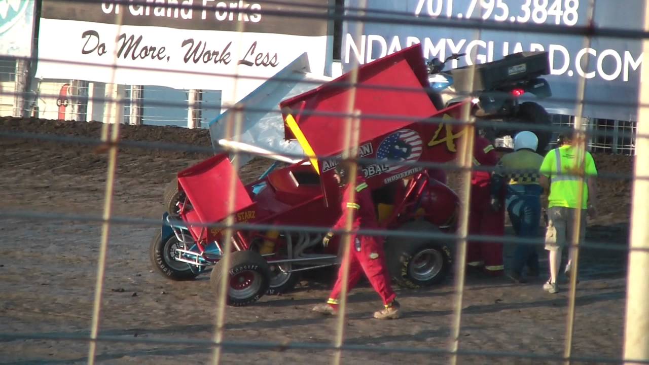 Grand Forks Speedway Sprint Race - YouTube
