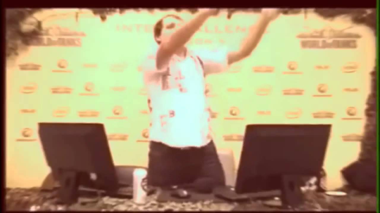 v1lat Вилат танцует D - YouTube