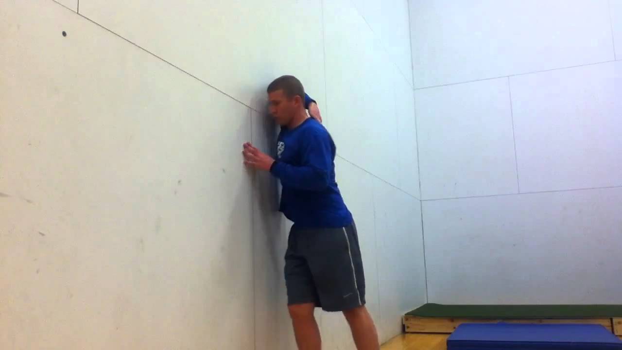 Wall Tricep Stretch - YouTube