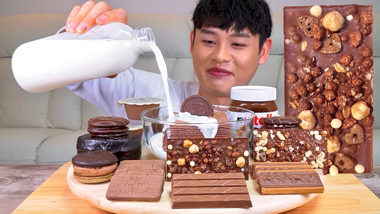 SUB 초코초코파티 밀카초콜릿 트윅스초콜릿 킨더카드초콜릿 대왕몽쉘 먹방!! Chocolate Party Choco Crepe ...