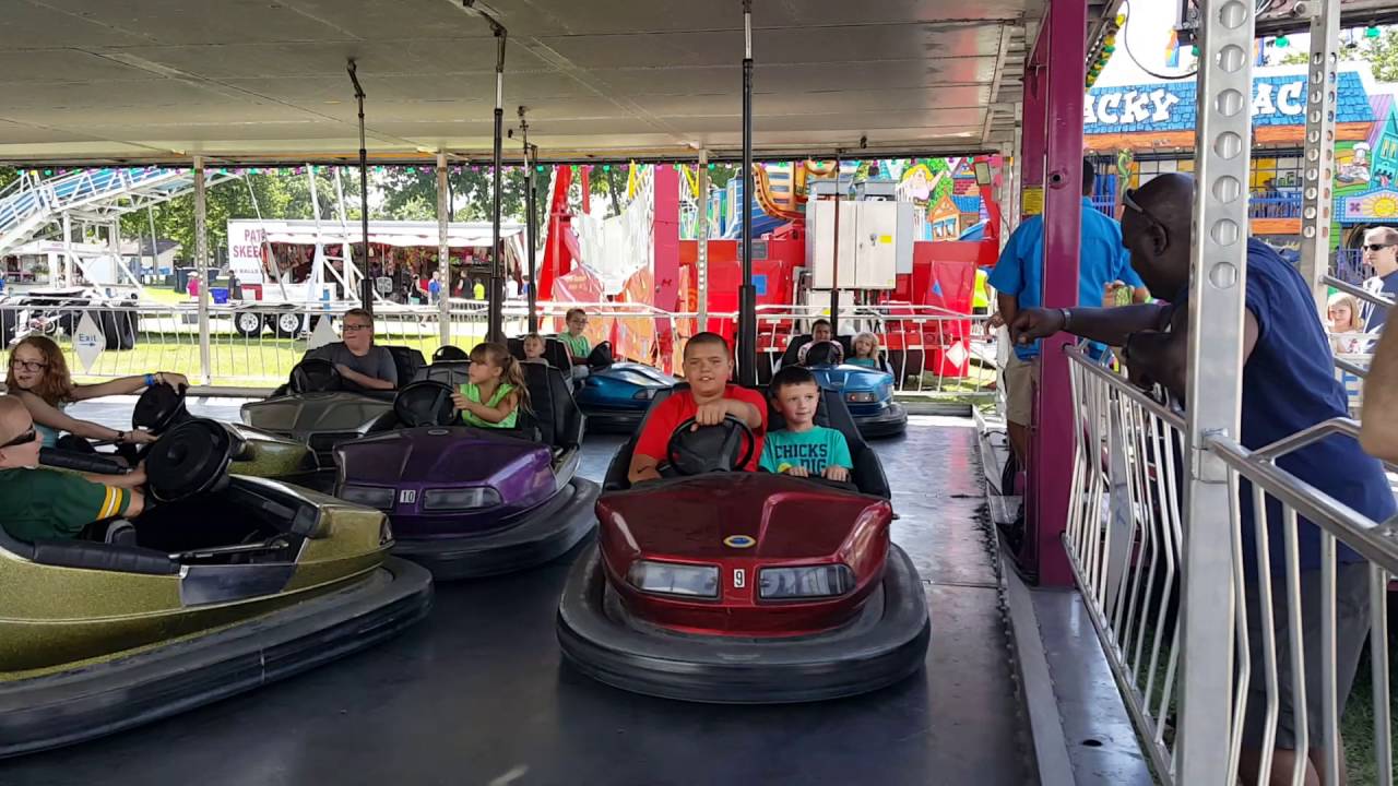 county fair 2016 bumper cars - YouTube