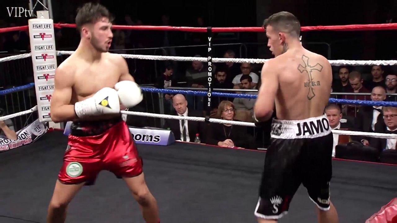 Danny Wright v Ross Jameson Nov 19th at Victoria Warehouse - YouTube
