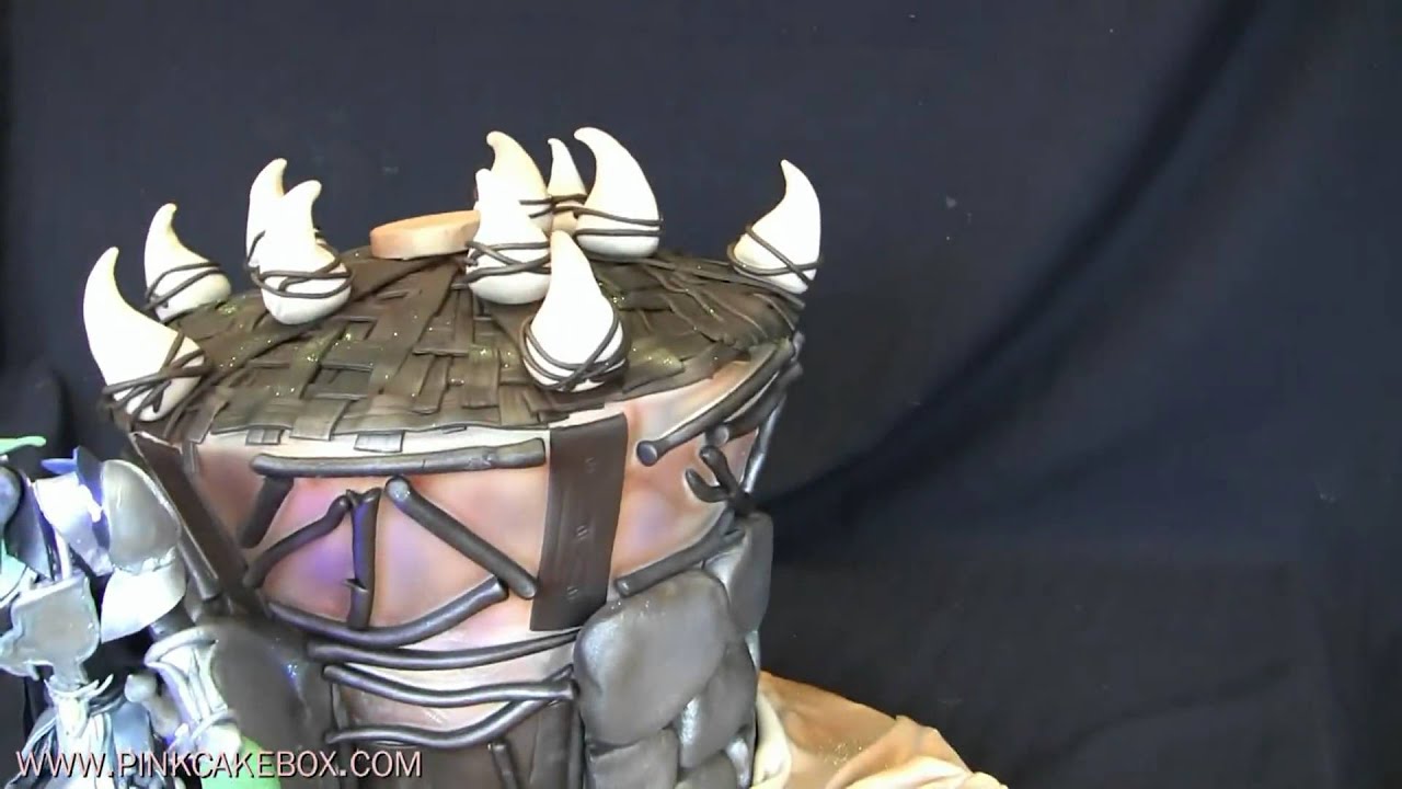 World of Warcraft Cake - YouTube