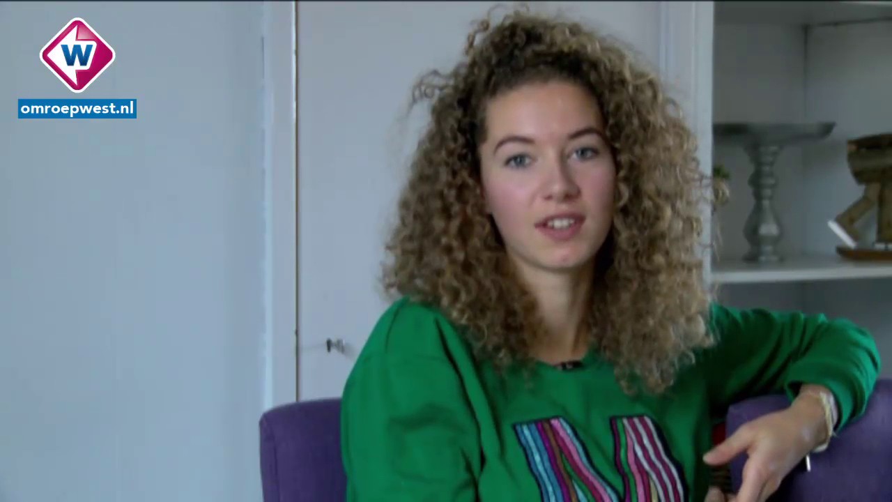 Portret marathonschaatster Lisa van der Geest - YouTube