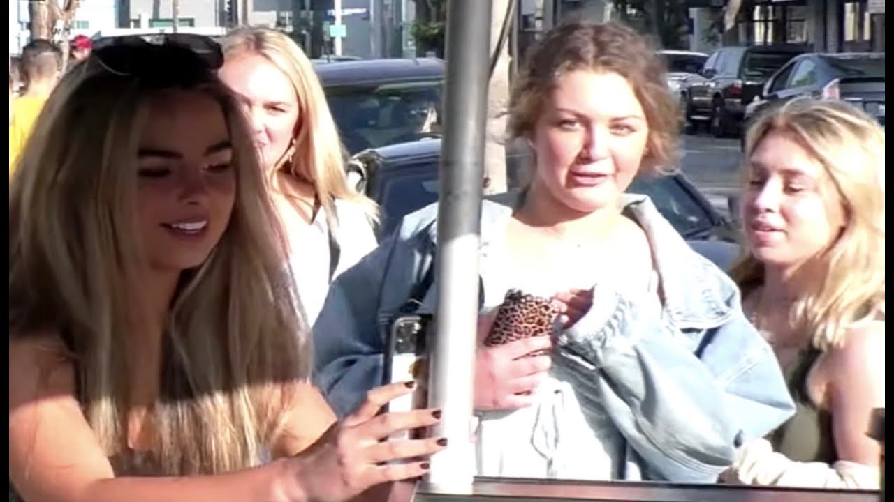 Addison Rae being RUDE to her Fans!!!? - YouTube