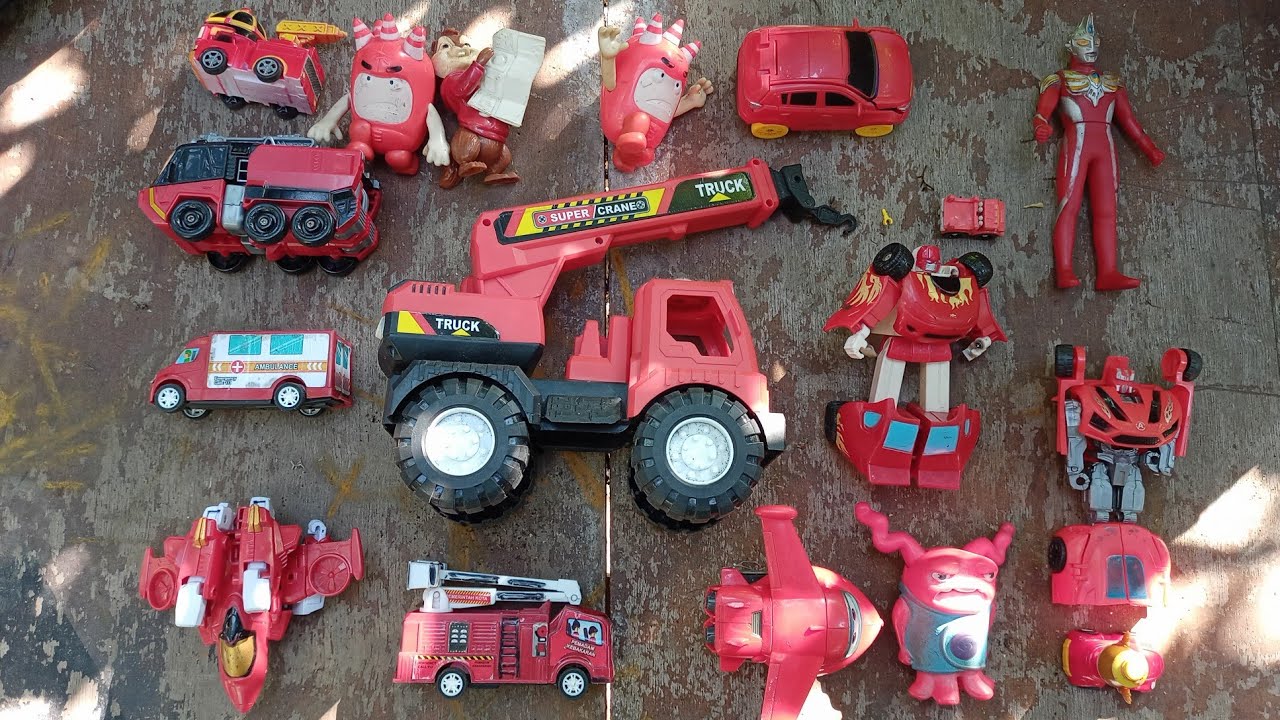 Red Color Transformers, Robot, Ultraman, Truk Derek, Mobil Pemadam ...