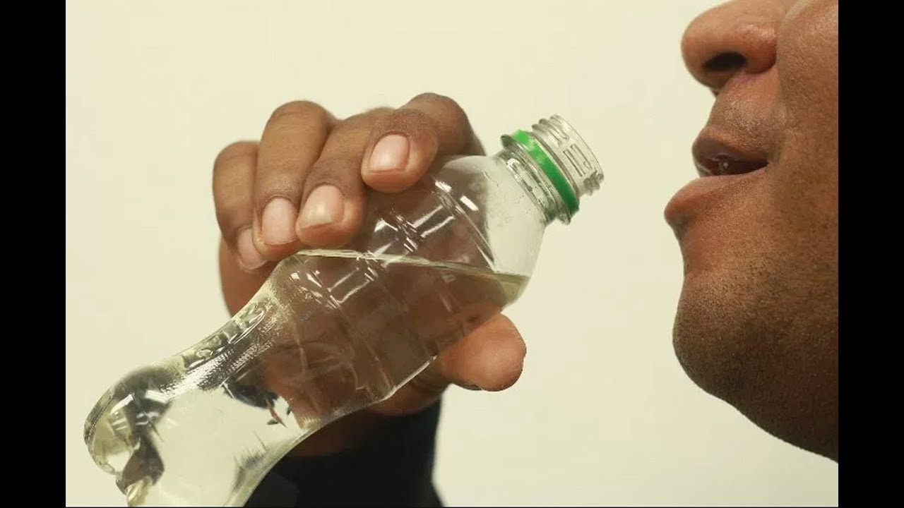 Por qué no debes consumir la bebida alcohólica casera conocida como ...