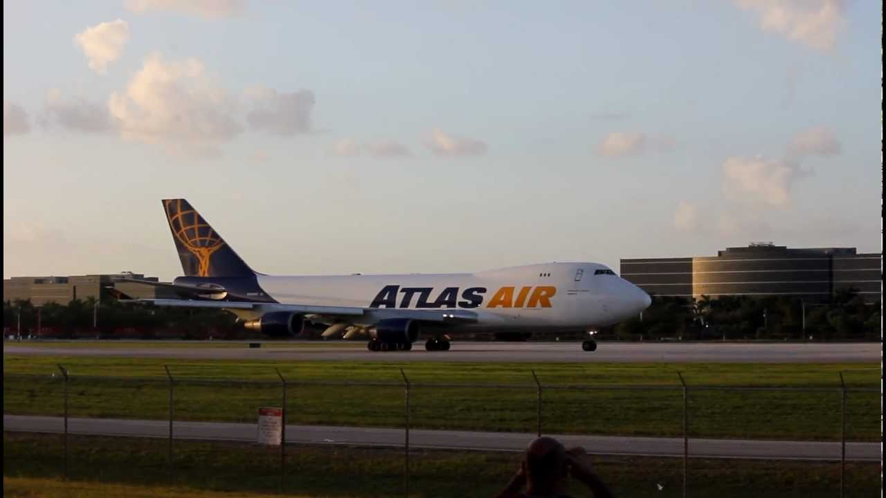 Atlas Air Jumbo Boeing 747 take off from Miami International Airport ...