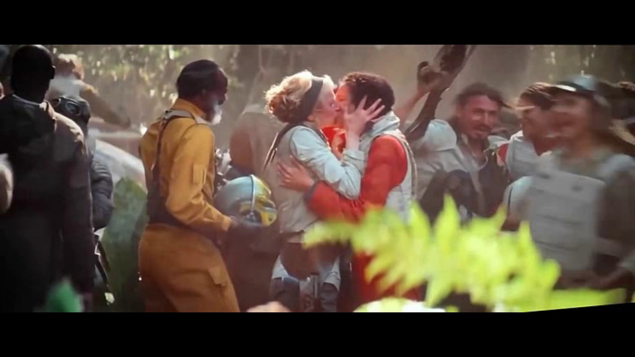 Rise of SkyWalker - Lesbian Kissing Scene - Star Wars - YouTube