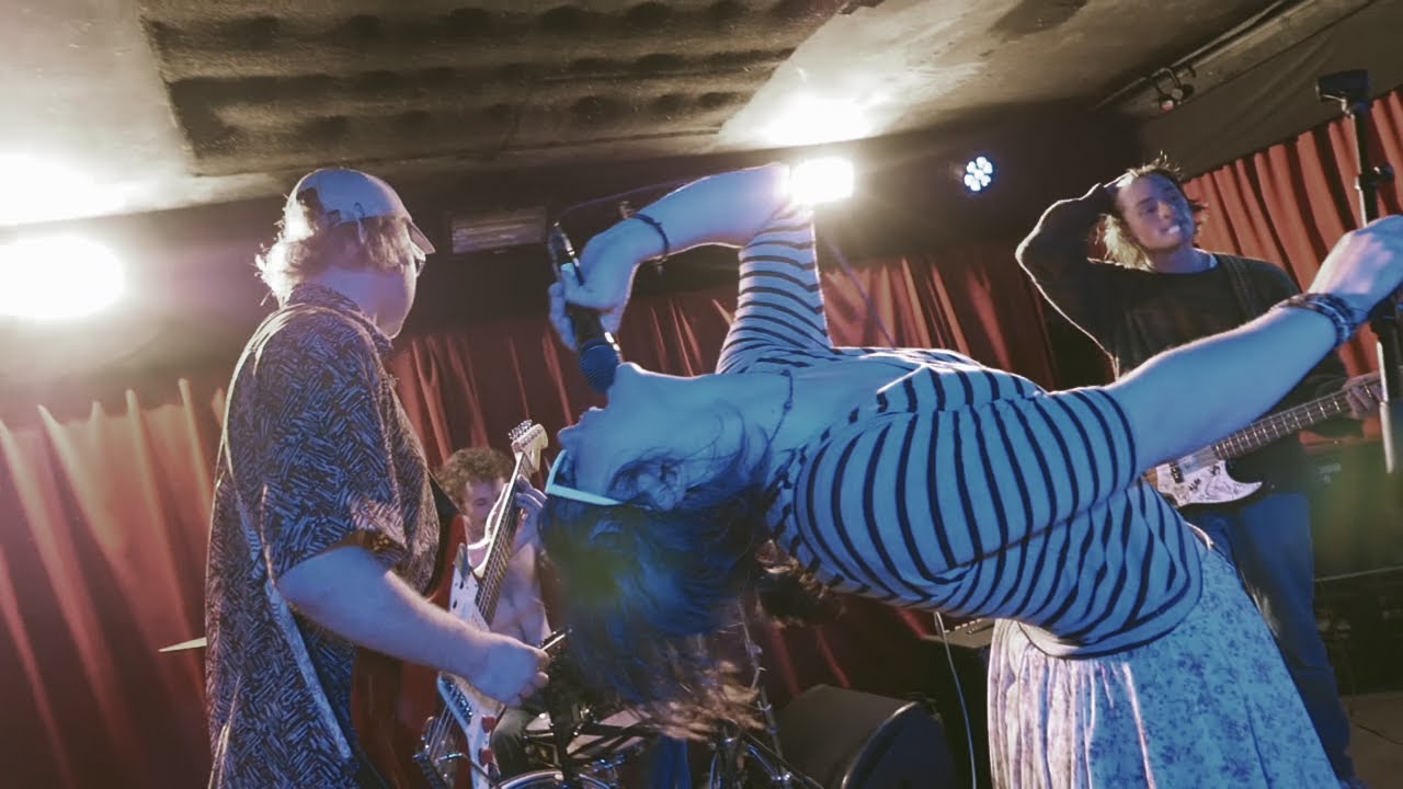 Molly Rocket - Live @ The Crown & Anchor, October 6th 2022 - YouTube