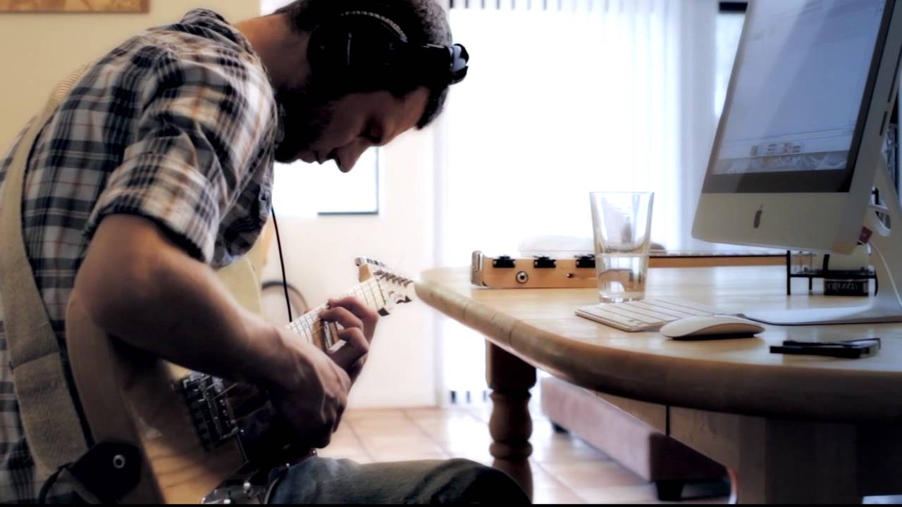 Daniel Snow Recording with Balance - YouTube