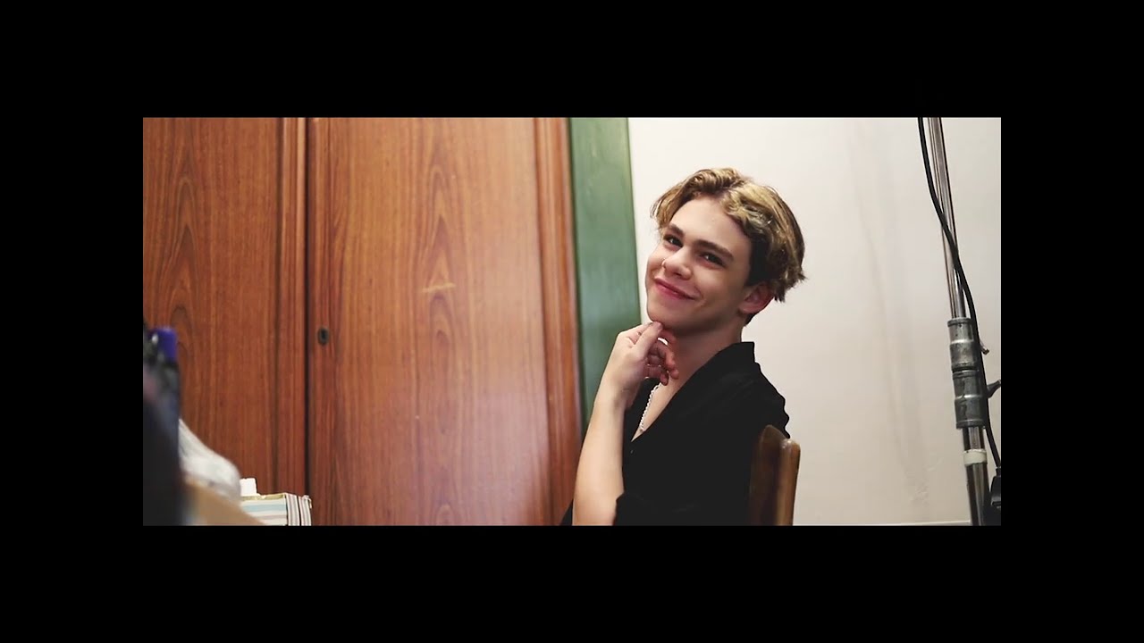 Alper Erozer - Göz Göze (Official Backstage) - YouTube