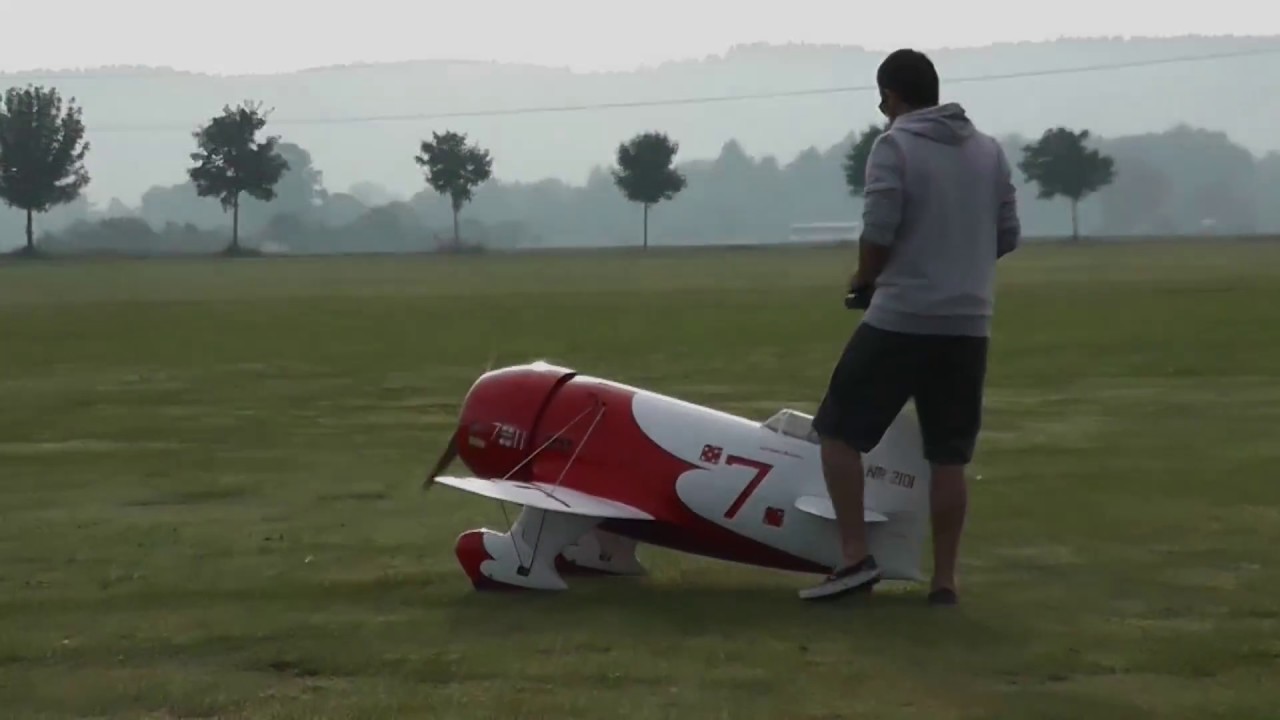 GeeBee R2 31% RC Delmar Benjamin radial engine - YouTube