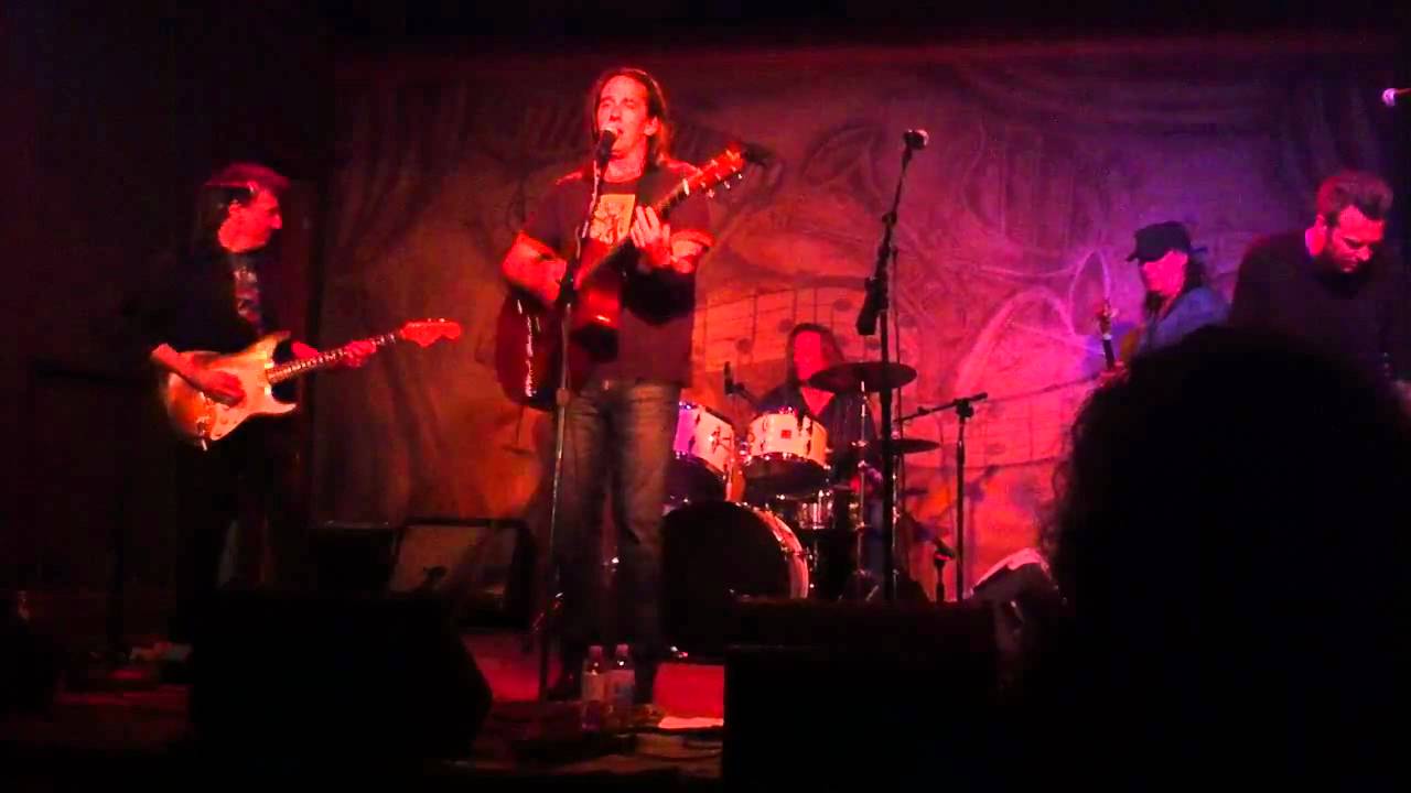 Ralph Covert and the Bad Examples play 'Reinventing The Wheel' at ...